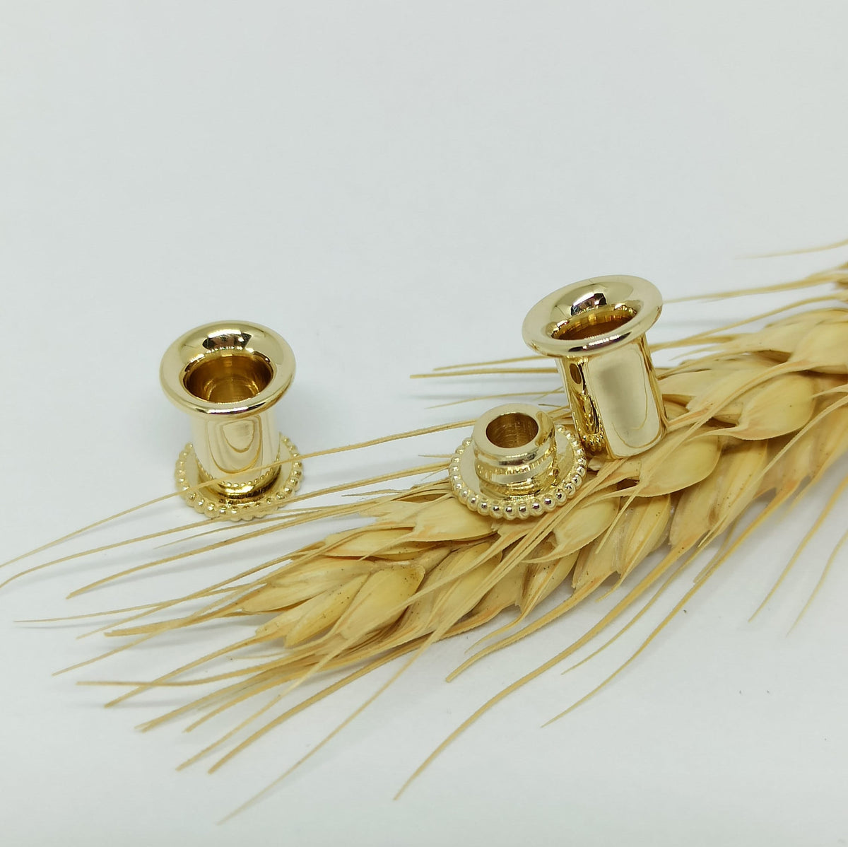 14K Gold Ear Tunnels – Magic Hammer