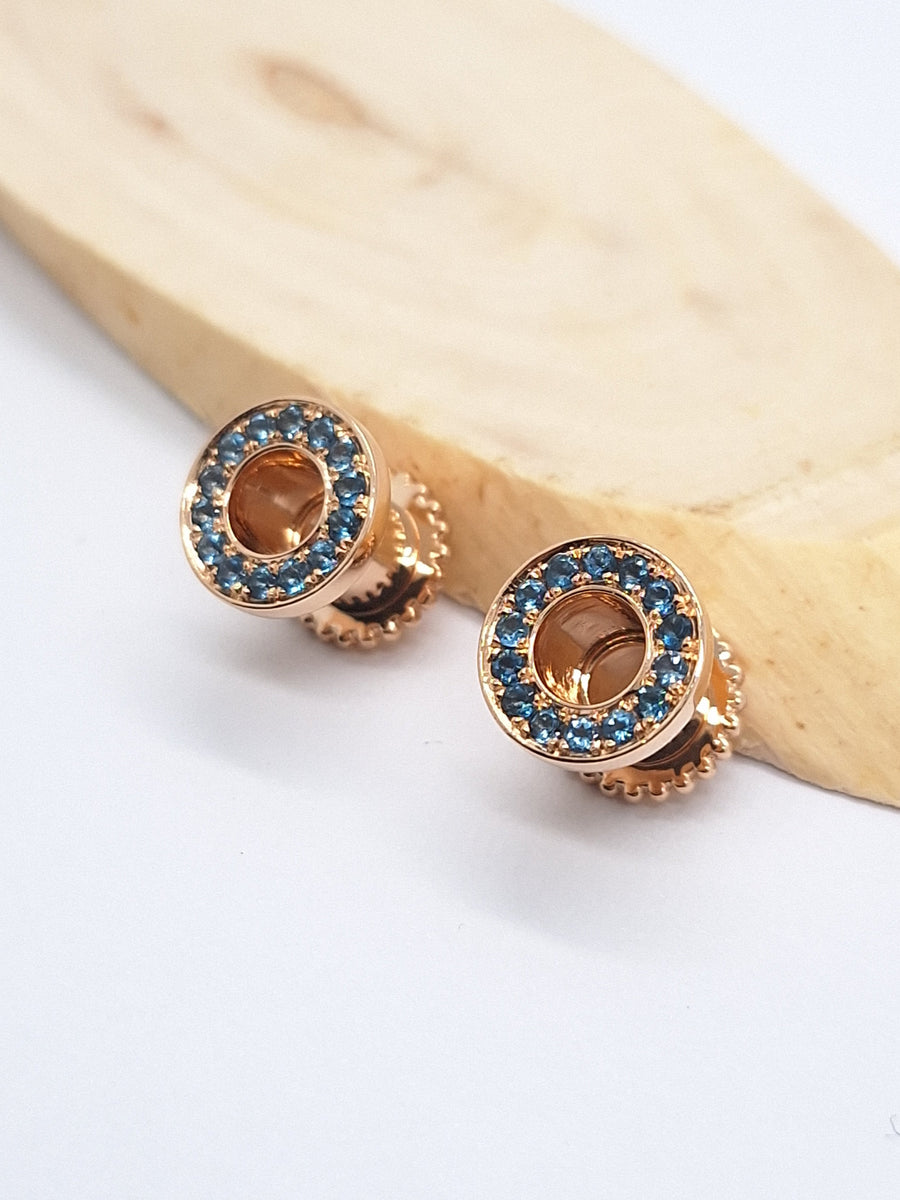 Flesh Tunnels Topaz Blue London 14K – Magic Hammer