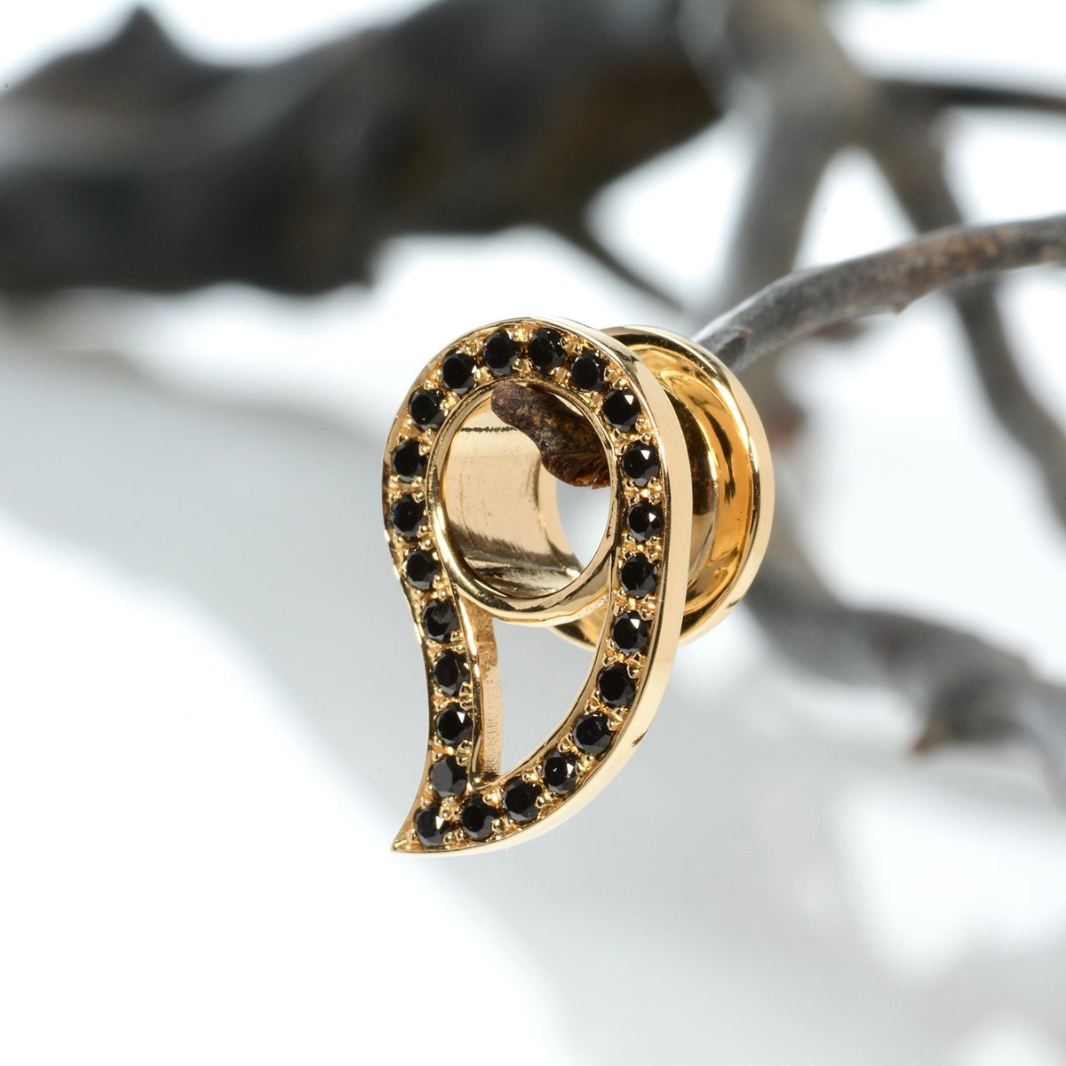 Luxury Ear Tunnels With Diamonds – Magic Hammer