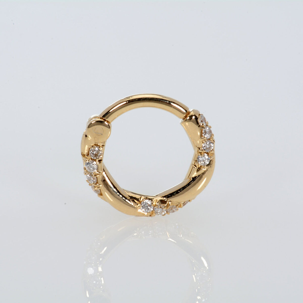 Twist Diamonds Septum Clicker 14k Gold – Magic Hammer