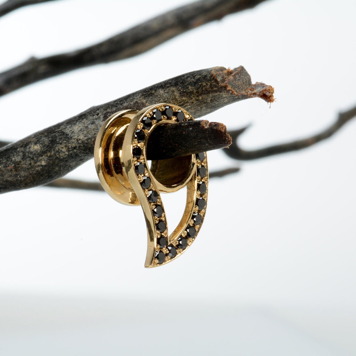 Luxury Ear Tunnels With Diamonds – Magic Hammer